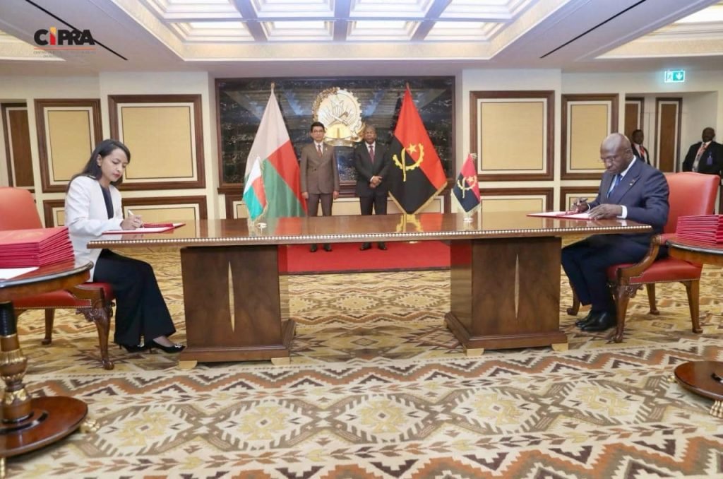Angola e Madagáscar assinam Vários acordos de cooperação - Diário dos ...