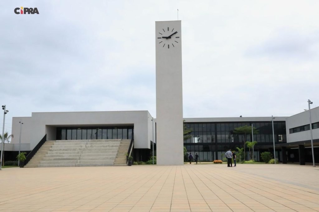 PR visitou futura Escola Dom Alexandre Cardeal do Nascimento - Diário dos Negócios
